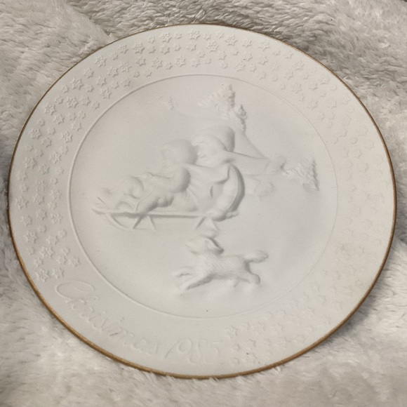 Avon | Holiday | Vintage 985 Avon A Childs Christmas White Porcelain ...